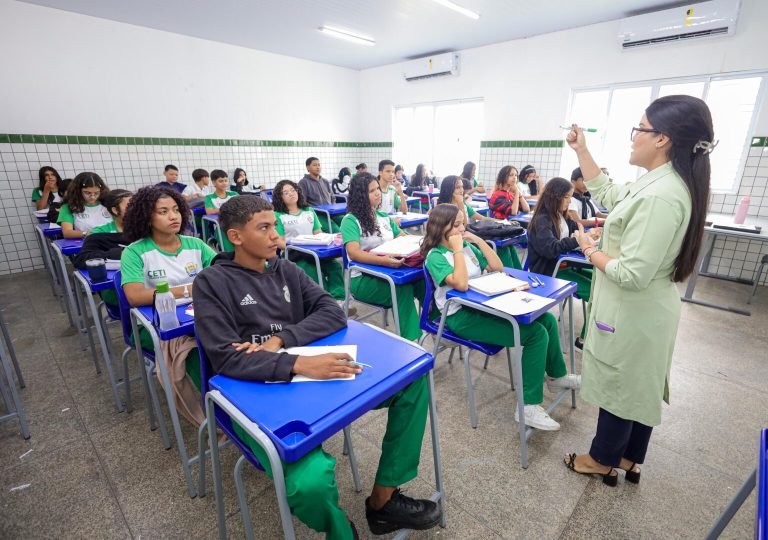 Seduc-PI: veja edital de concurso para professor com 4 mil vagas e ...